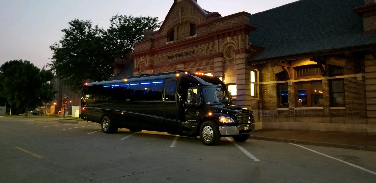 The Best Group Transfers in Minnesota: Convenient Limo Service